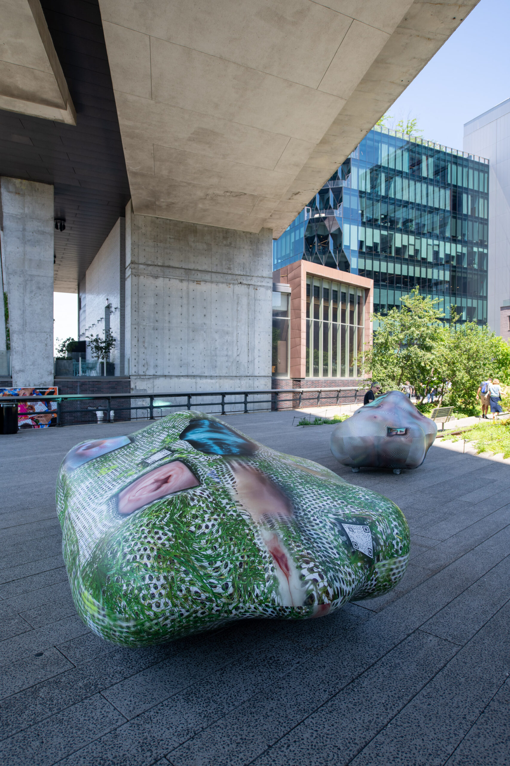 car-grass-screen-2 and car-body-screen-2 | The High Line